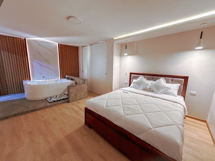 Loft Familial, Très Bien Situé, Calme Et Confort - Banos