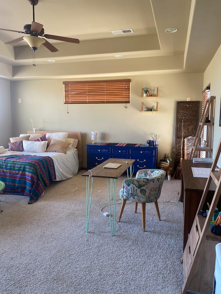 Spacious Master Bedroom - Corrales, NM