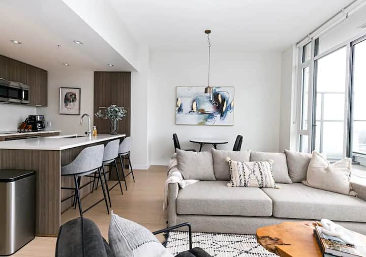 Incredible Views! Luxe Penthouse Downtown Victoria - Victoria