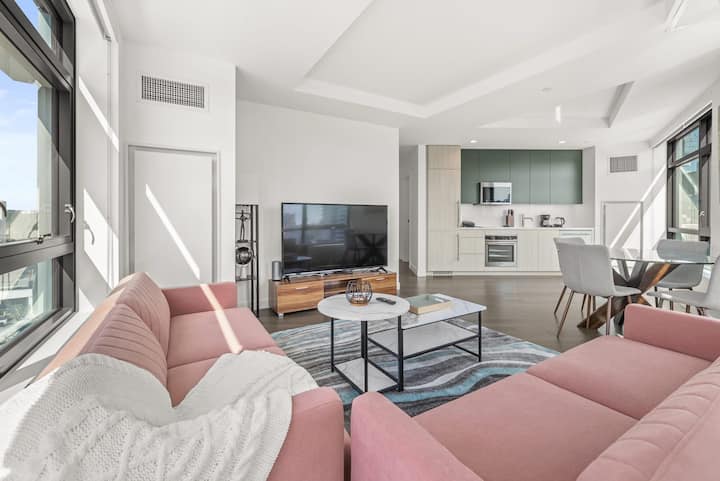 Radiant 2 Br 2 Ba Fenway Boston. - Boston, MA