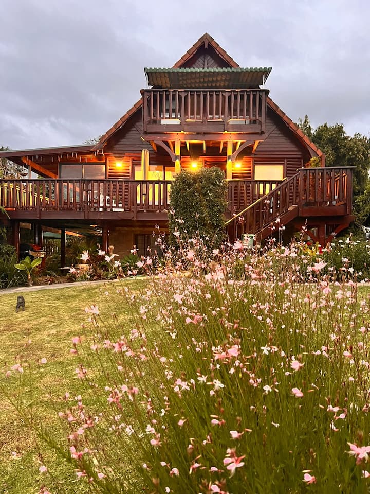 Home With Wonderful Sunset Views - Knysna