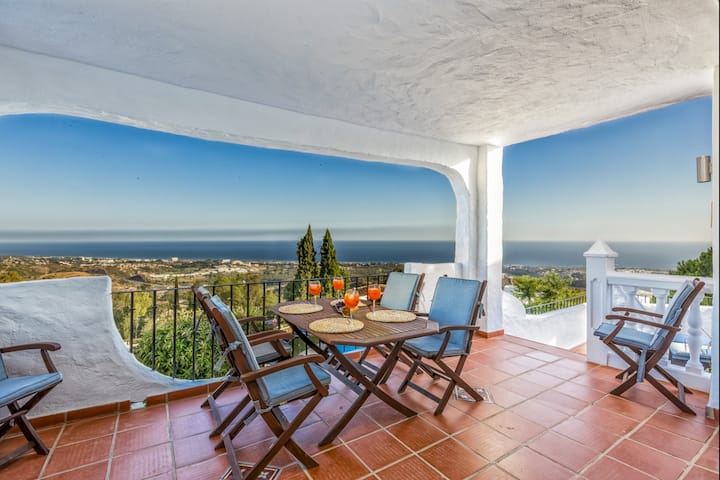 103-penthouse Apartment, Stunning Views, Marbella - Marbella