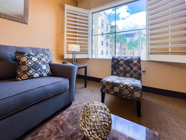 Pool View Condo Hotel Near Int. Drive 6 Guest C3-4 - Universal Orlando Resort, Orlando