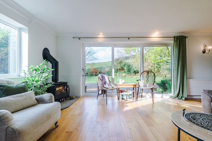 Peak Retreat, Sleeps 12 - Fun, Fires & Friends - Castleton