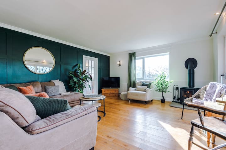 Peak Retreat, Sleeps 12 - Fun, Fires & Friends - Hope Valley