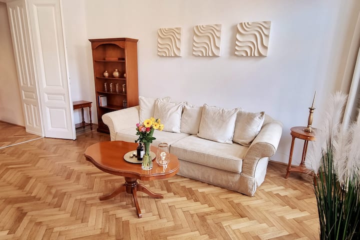 Central Station Premium L - Vienna