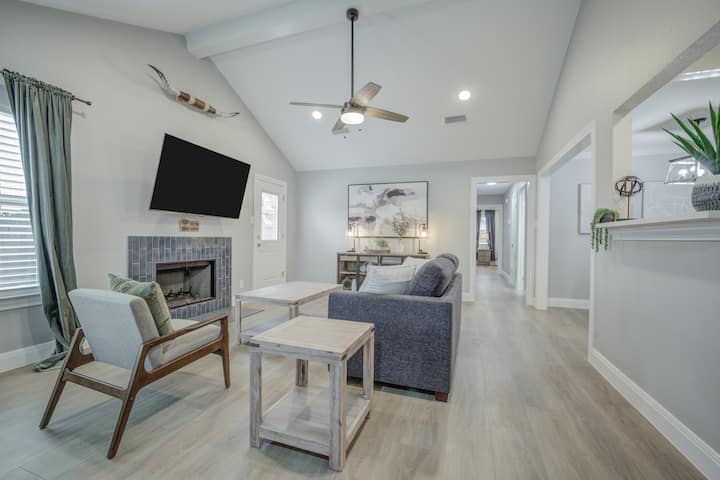 The Lone Star Luxury Stay - Georgetown, TX