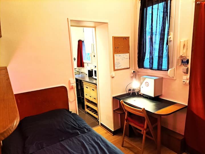 Studette Chabaud Cour - Reims