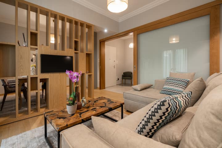 Elegant & Premium Pagrati - Atenas