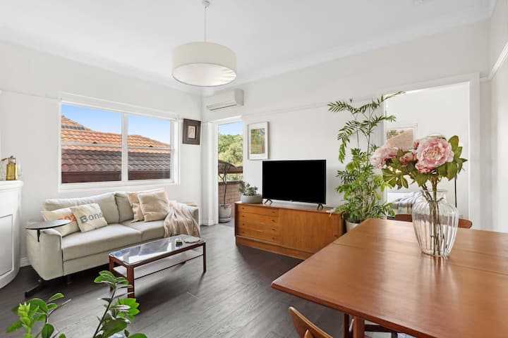 Beach Living In This Sun Lit Art Deco Apt - Sydney