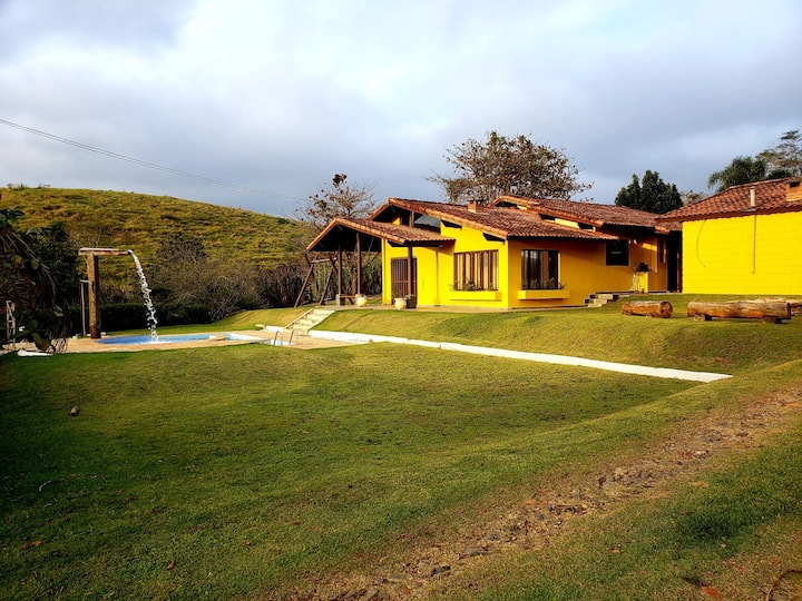 Chácara (Sitio Do Vovô) + Quadra De Areia Poli - Guararema