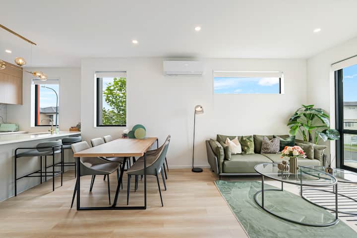 Summit Style 4-bedrooms Living With Garden_unit 2 - Auckland