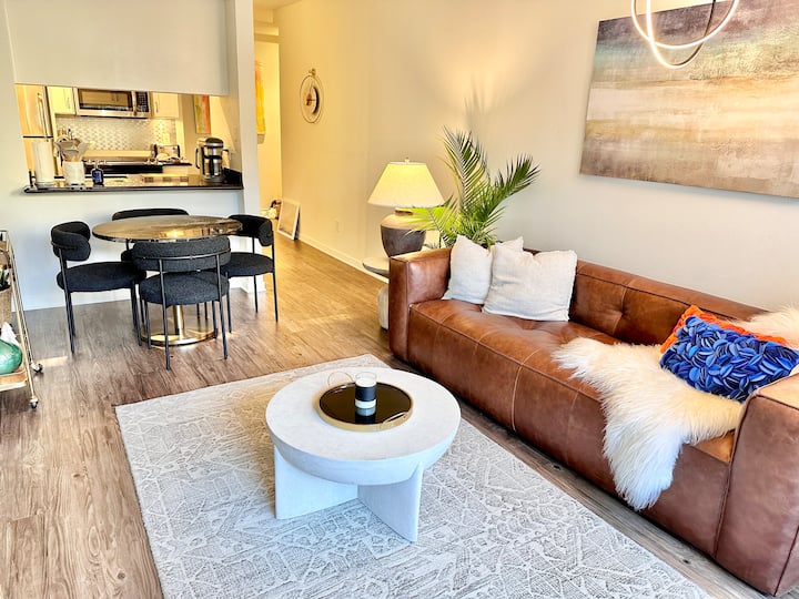 Amazing 2bed 2bath In Sm W/free Parking - Santa Mónica, CA