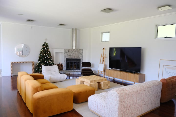 Burleigh Tropical Villa - Gold Coast