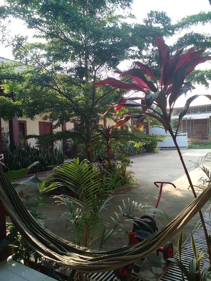 Marena Guesthouse 1 King Bed + 1 Single Bed - Laos