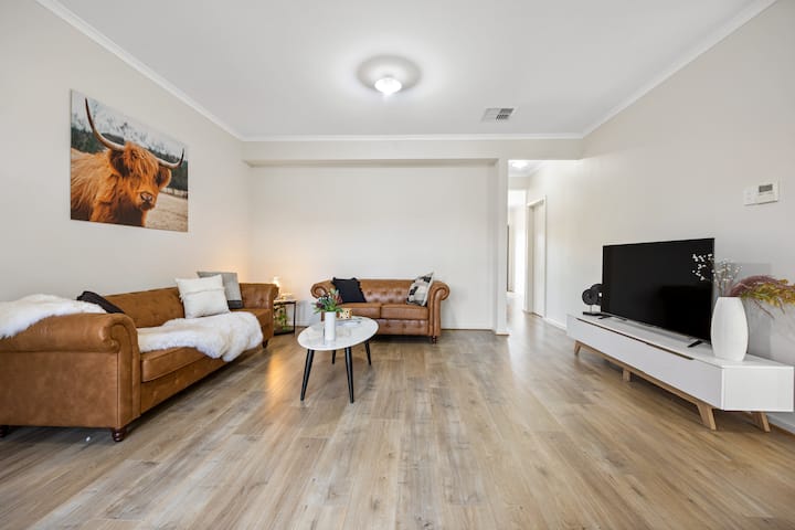 The Charming Living 3br Townhouse/perfect Vacation - Port Adelaide