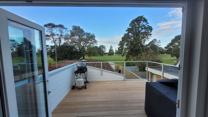 Brand New Mount Golf Apartment - Tauranga