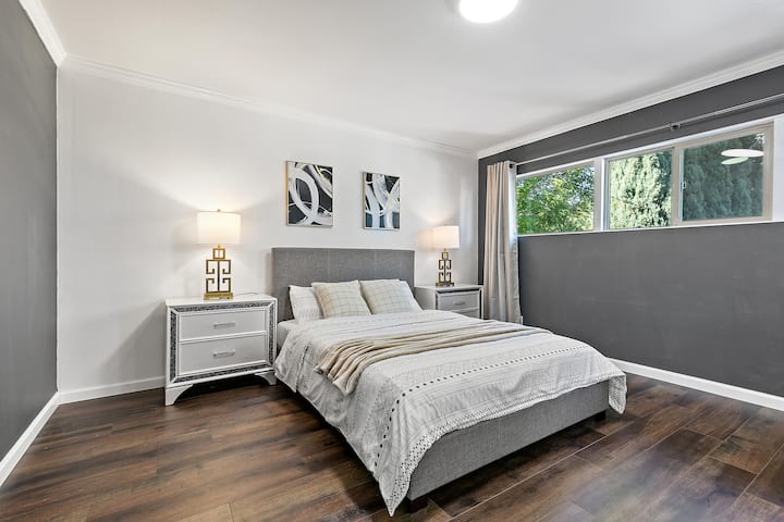 Yieldmax (Tu) | Central Spacious Room Private Bath - Santa Clara, CA