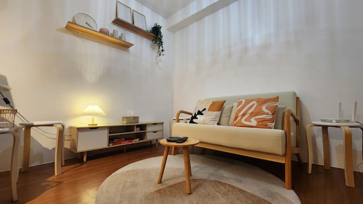 Lamirese Lovely Spacious 1-bedroom - Wifi + Pool - Angono