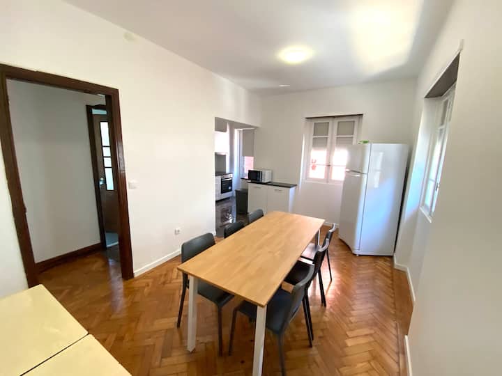 A Friendly Space In Center Of Porto - Oporto
