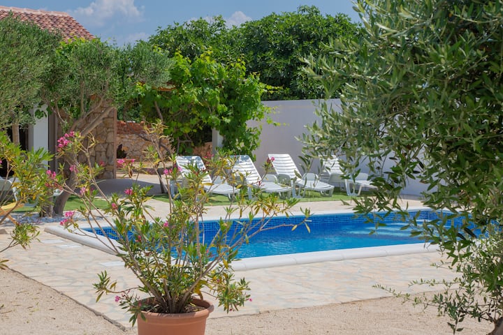 Holiday Home Tina With Private Pool - Novalja