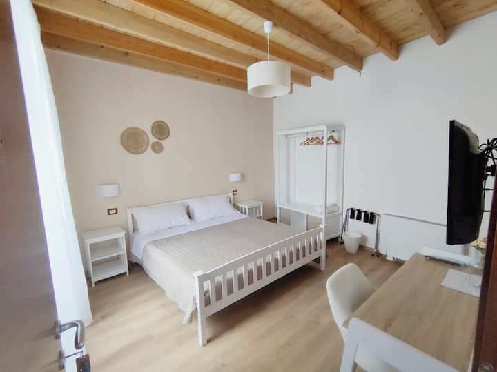 Donna Raffaela Guest House - Tertenia