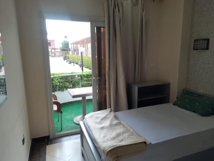 Entire Apartment Pool & Beach E1 - Hurghada
