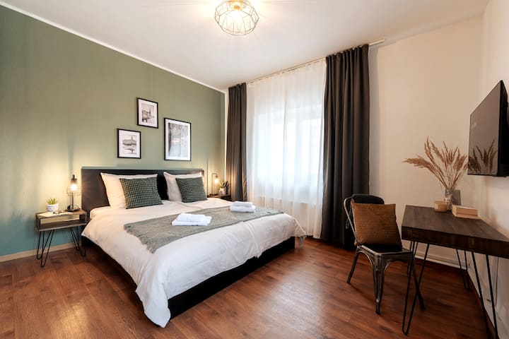 Regent-7peopl-kitchen-downtown-elbe-2xparking - Meissen