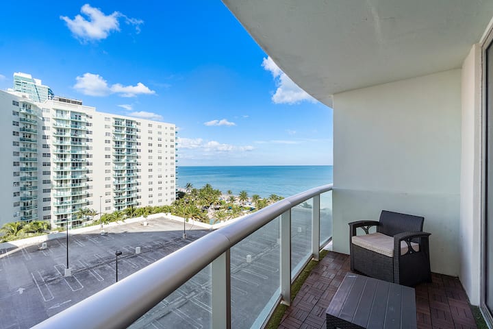 The Nest On Hollywood Beach - Sunny Isles Beach, FL