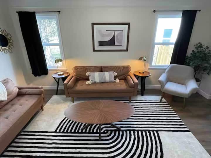 Gorgeous Home Centrally Located - Minnetonka, MN