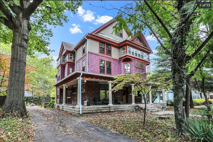 Woodruff Manor (20+ Guests) - Houses for Rent in Indianapolis, Indiana ...