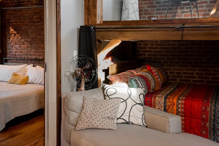 Lancaster City Stay Apt A - Lancaster, PA