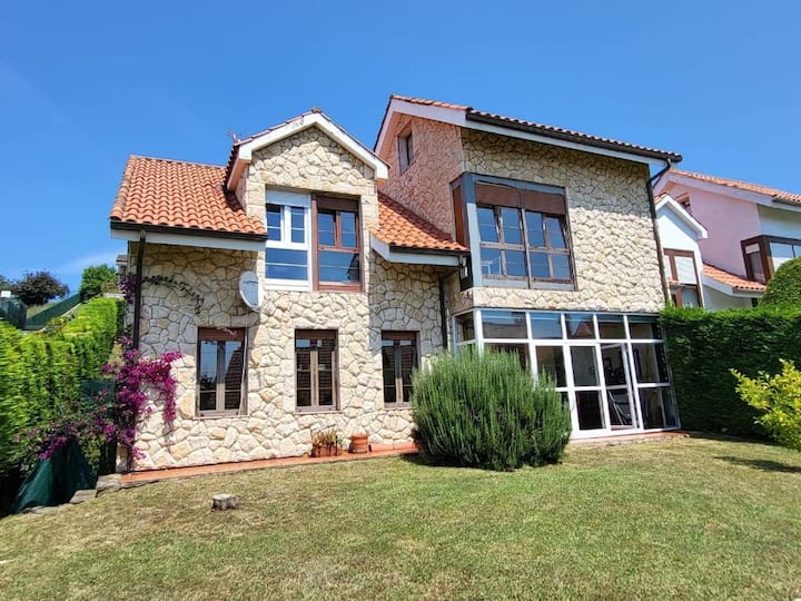 Villa Valenzuela - Gijón
