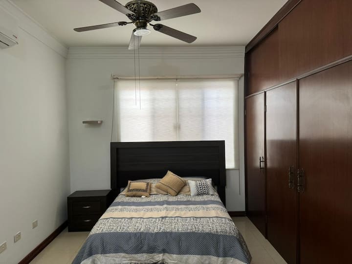 03 Suite Ejecutiva Cumbres 1er Sector - Monterrey