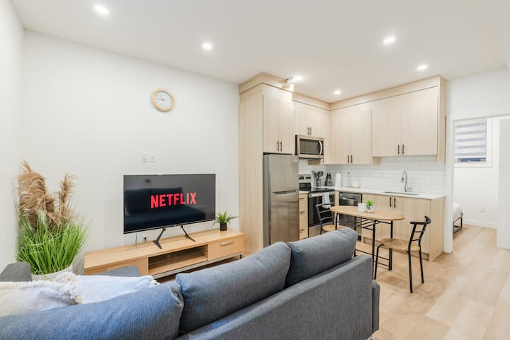 Private Upscale Suite | 7m To Dt | Walk To Sait - 