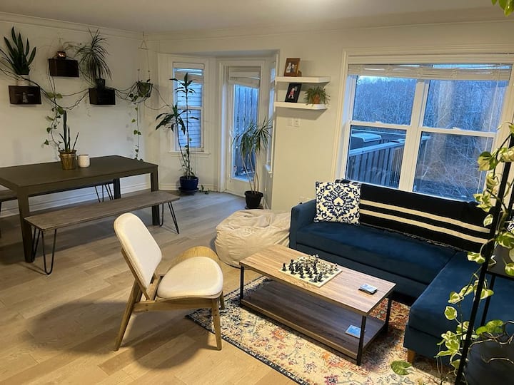 Sunny Central Bedford 3brm Home - Halifax