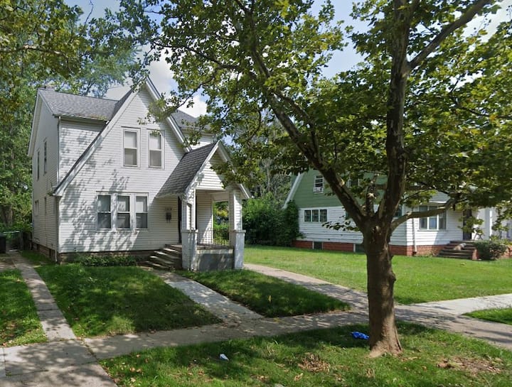 Home In Detroit For Short Rental - Dearborn, MI