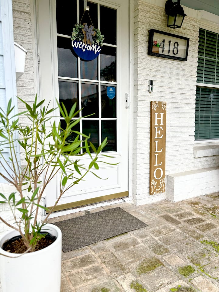 3bd House+backyard -Central- Near Airport|med Cntr - San Antonio, TX