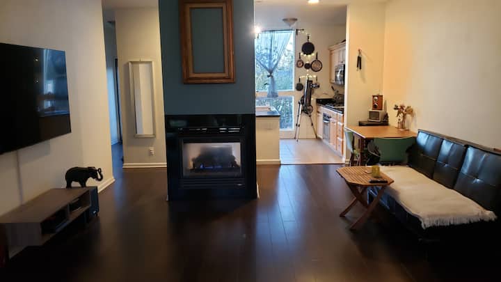 Gated Townhouse Near O-town Zoo - San Leandro, CA