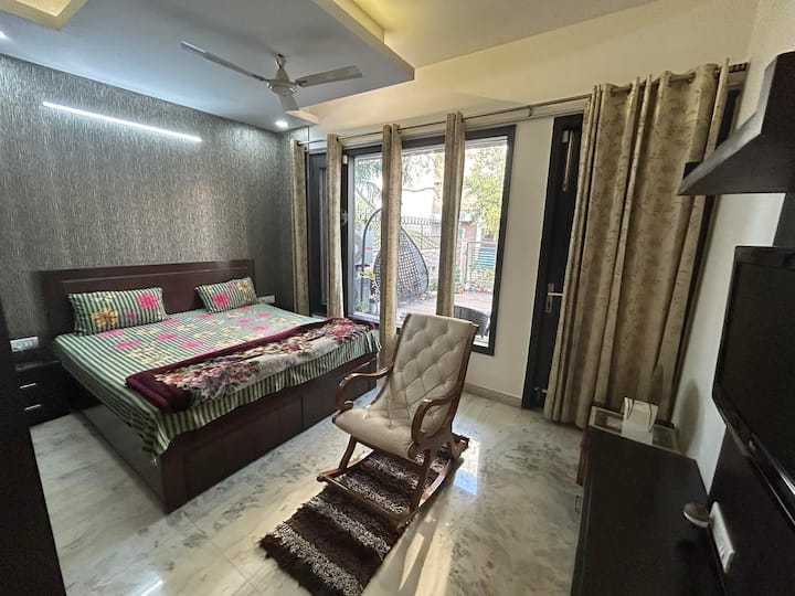 Bedroom With Private Patio. - Gurugram