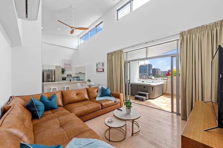 Hidden Oasis! 2bed/2bath/1car ~ 5 Mins To Cbd - Brisbane