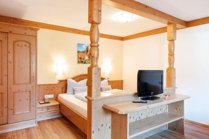 Wohnung No. 14: Sauna-parkplatz-wlan-küche-tv - Schattwald