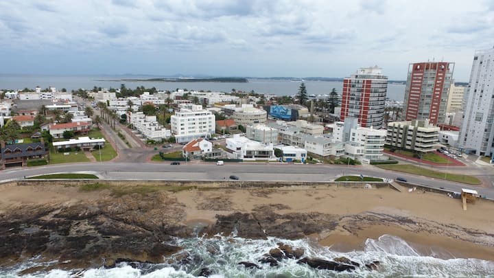 Casa Grande Frente Al Mar En Pde - Punta del Este