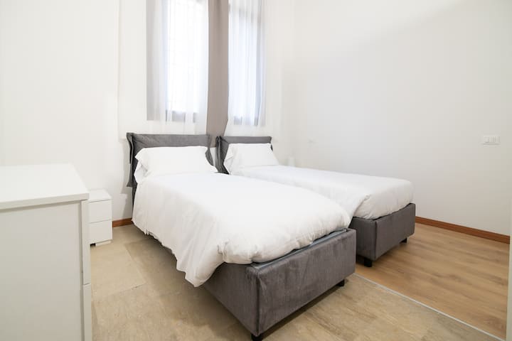 Moderno Bilocale A Vicenza - 維辰札
