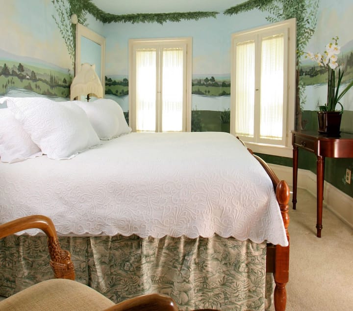 The Spencer Hotel Room 302 C.s. Lewis - Chautauqua, NY