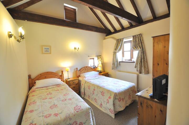 Forester's Cottage, 4* Detached - Fordingbridge