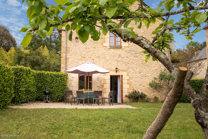 Le Pommier Du Manoir, Calme Et Piscine Près Sarlat - Vitrac