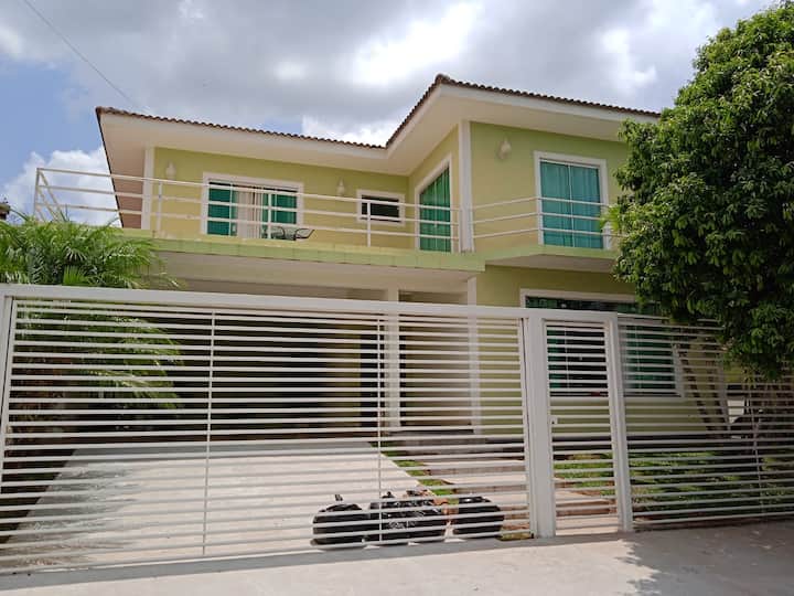 Casa Espaçosa, Confortável. - Avaré