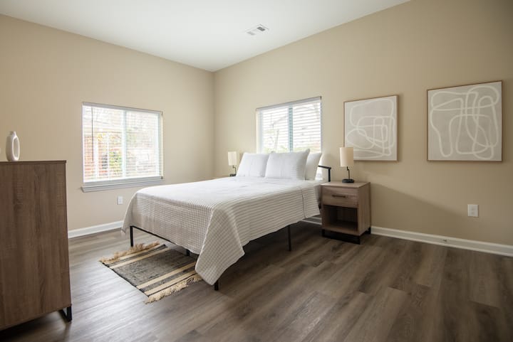 Beautiful 4bd 2ba Near Downtown - Birmingham, AL