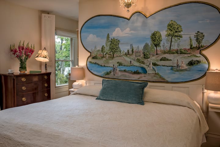 The Spencer Hotel Jr Suite 405 Bronte's - Chautauqua, NY
